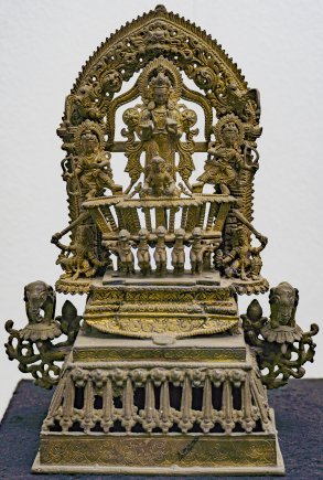 Surya [Hindu Bronze Sculptures (NMN)]