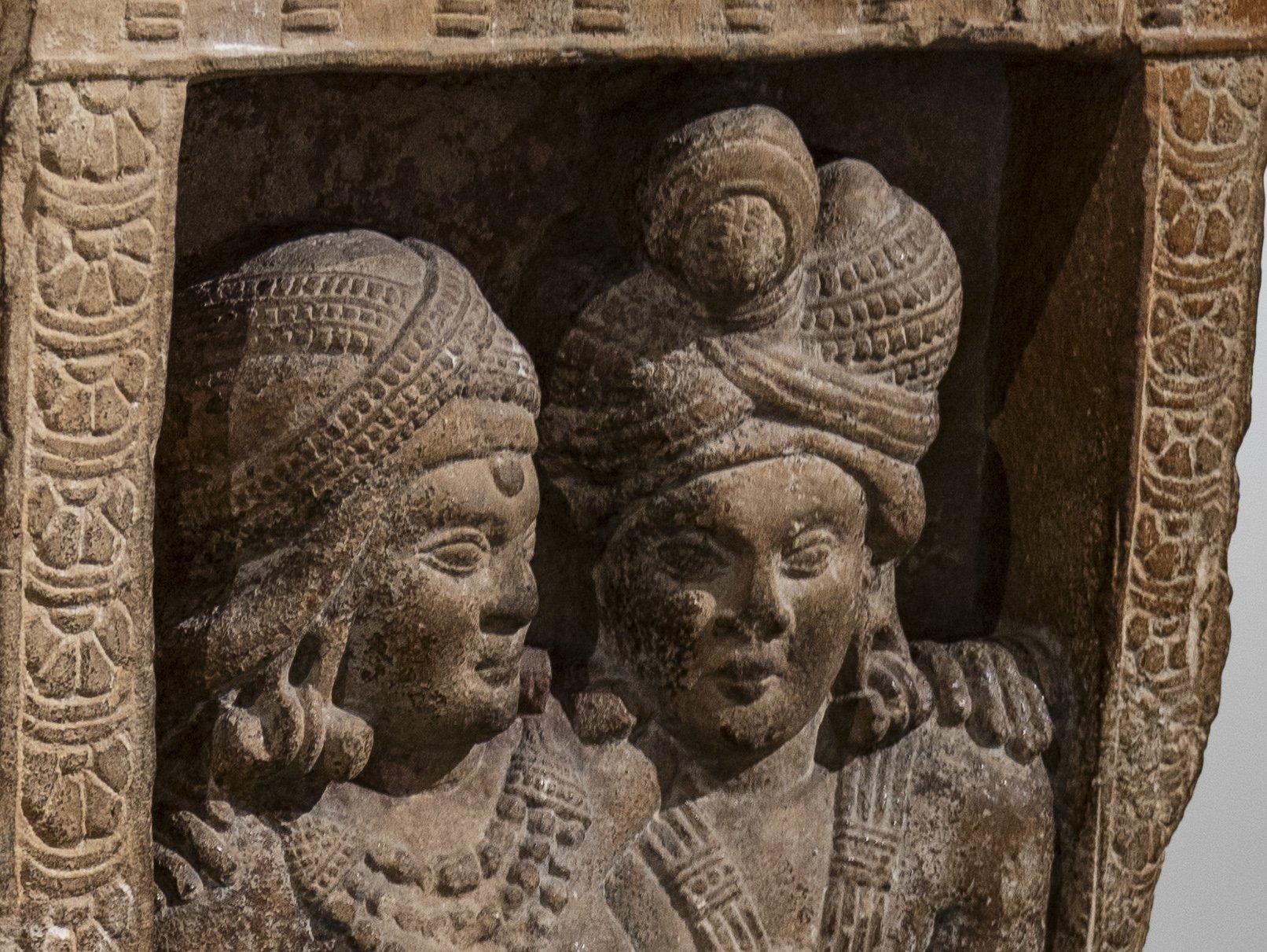 Amorous Couple (closeup of heads) [New Delhi Museum—Maurya, Shunga and ...