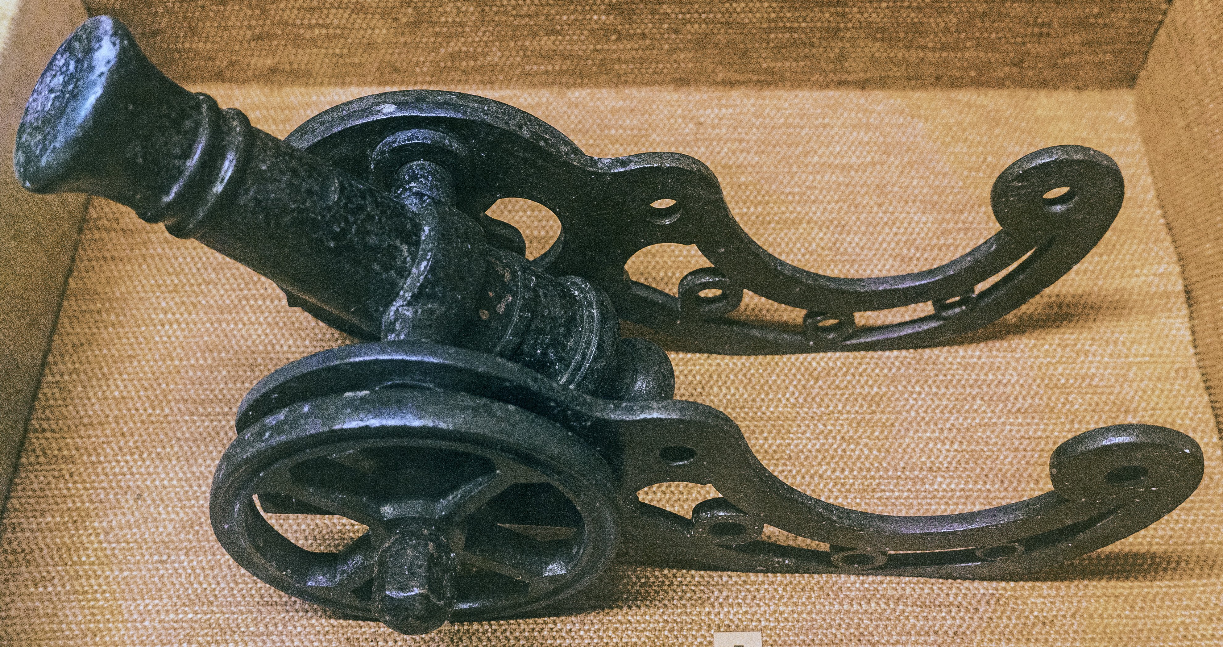 Cannon (Metal replica) [Galle National Museum]