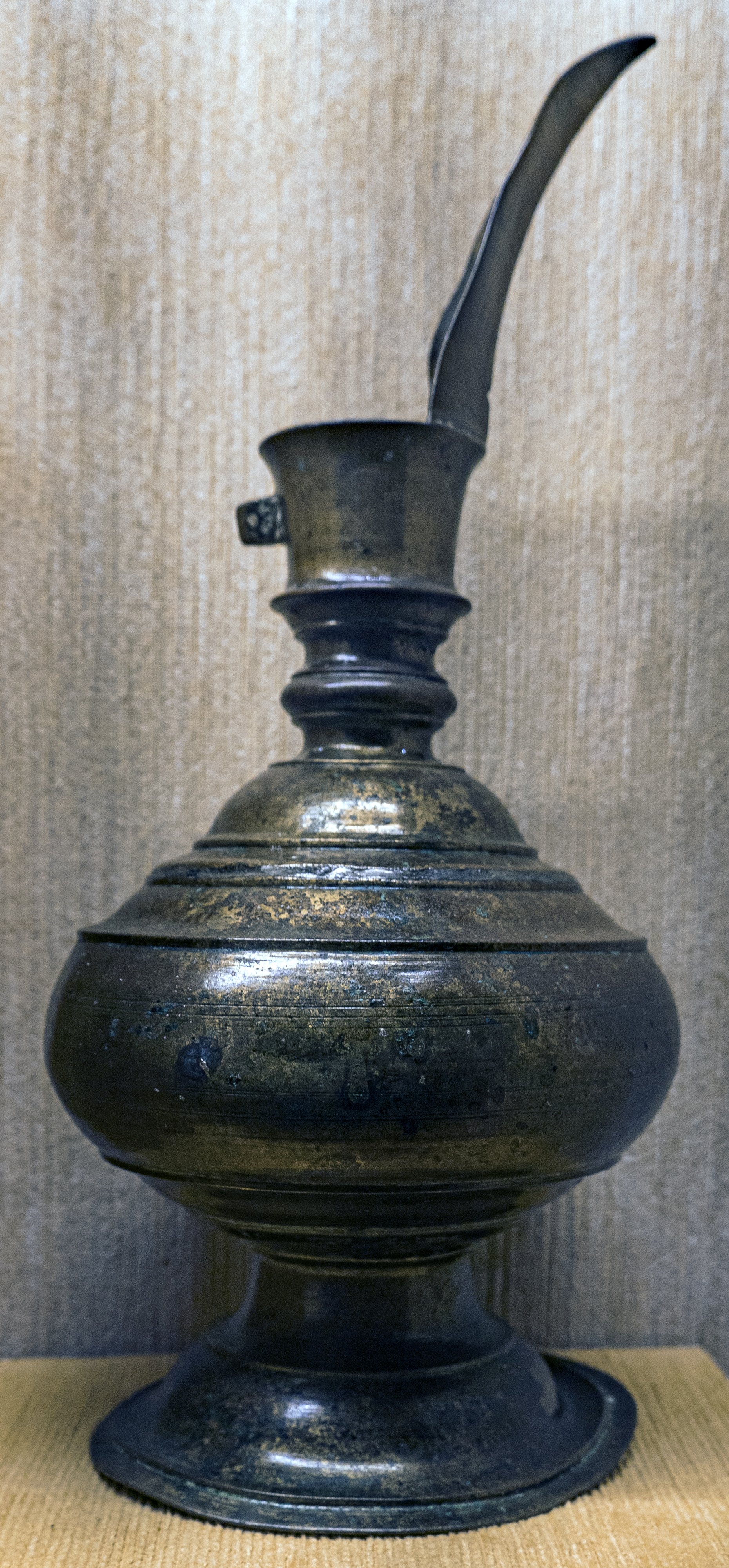 Oil ewer [Galle National Museum]