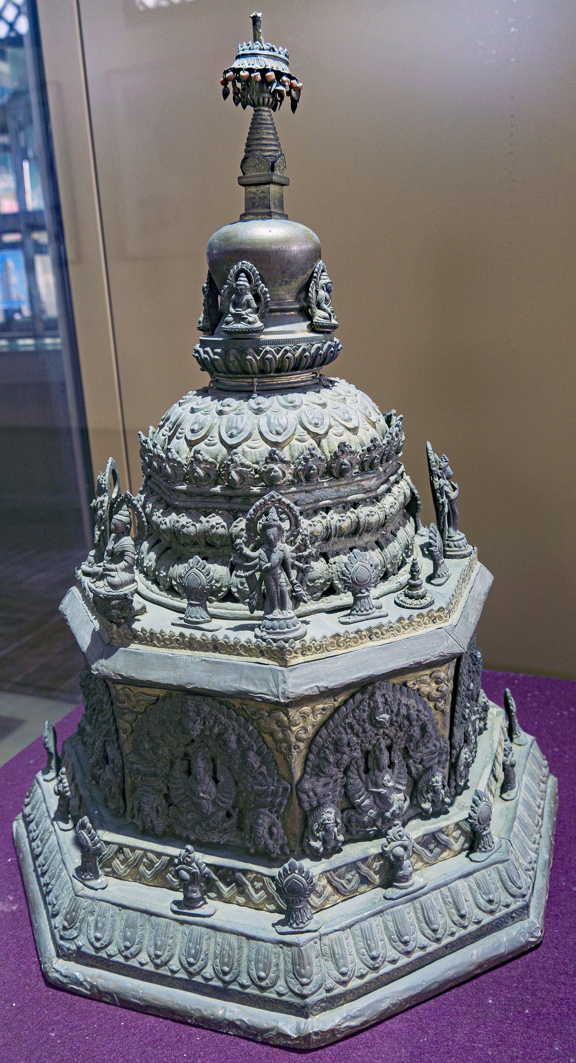 Parijinalankrita Caitya [Buddhist Art Gallery: Northern Himalayan Section]