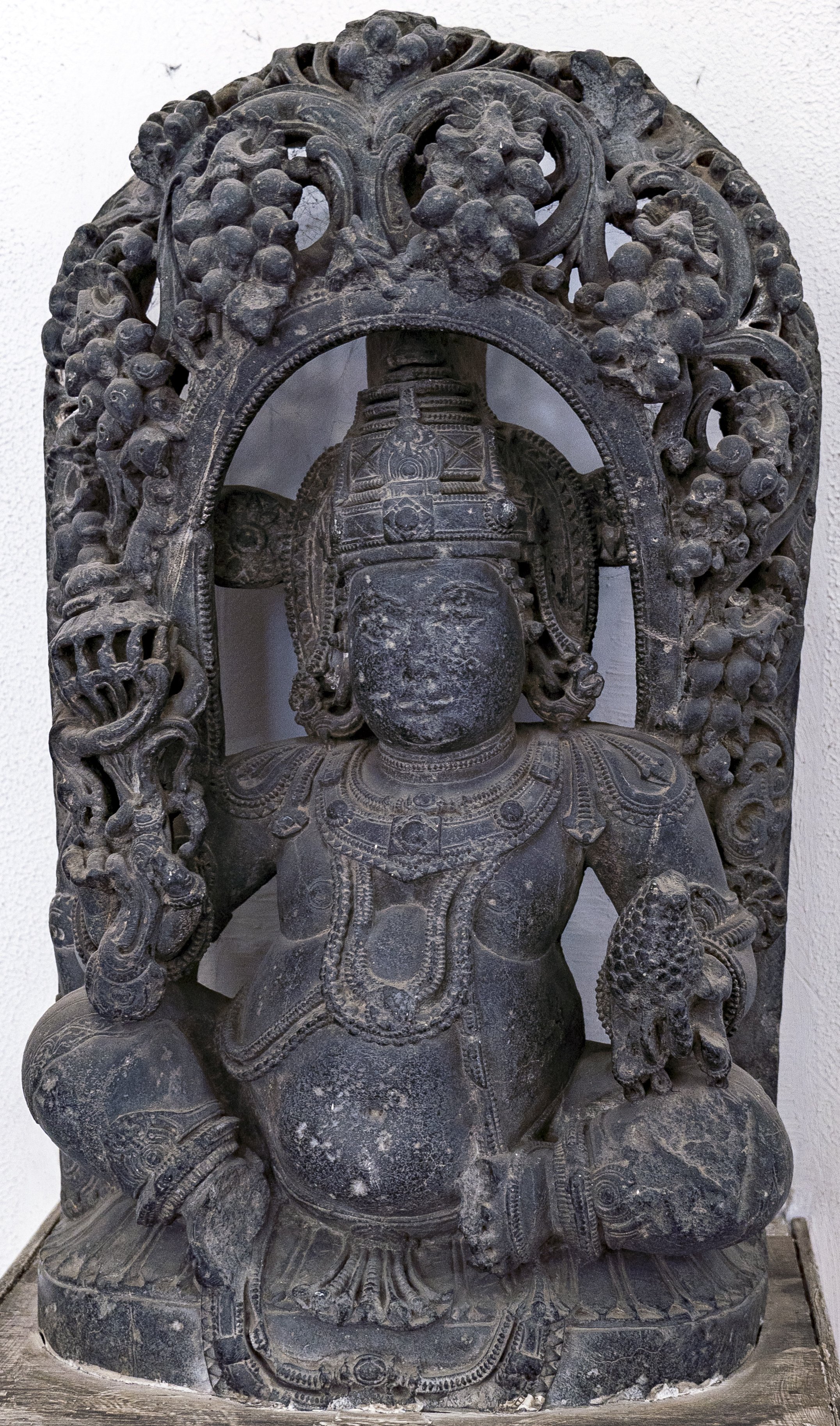Sculpture of Kubera (12th century) [New Delhi Museum—Various sculptures]