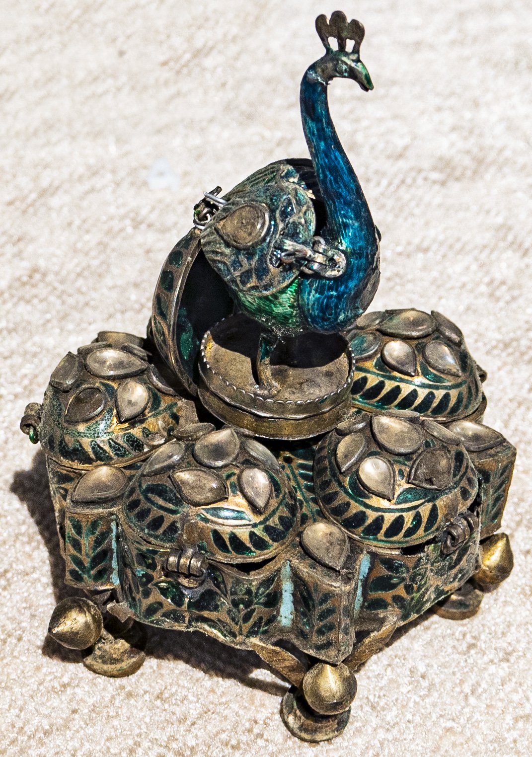 Silver Betel box (20th century) [New Delhi Museum—Decorative Arts]