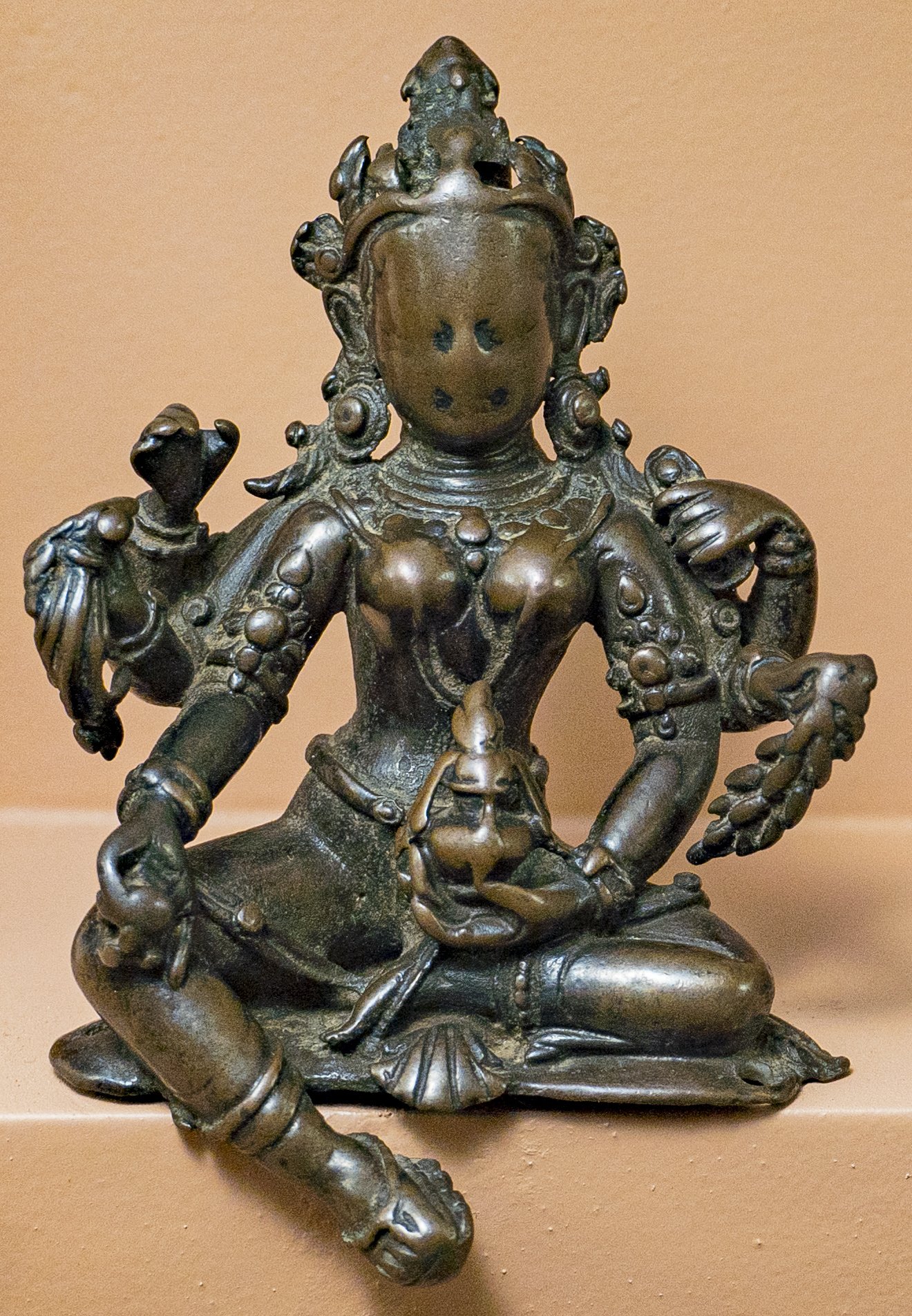 Vasudhara (Nepal, 13th century) [Patan Museum (Nepal)]