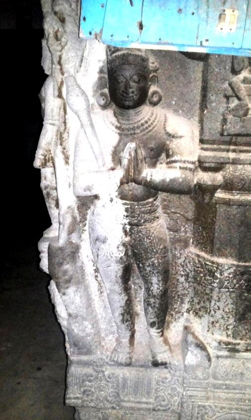 Figure 402. Vibhisana [Sculptures in temples in Kumbakonam]