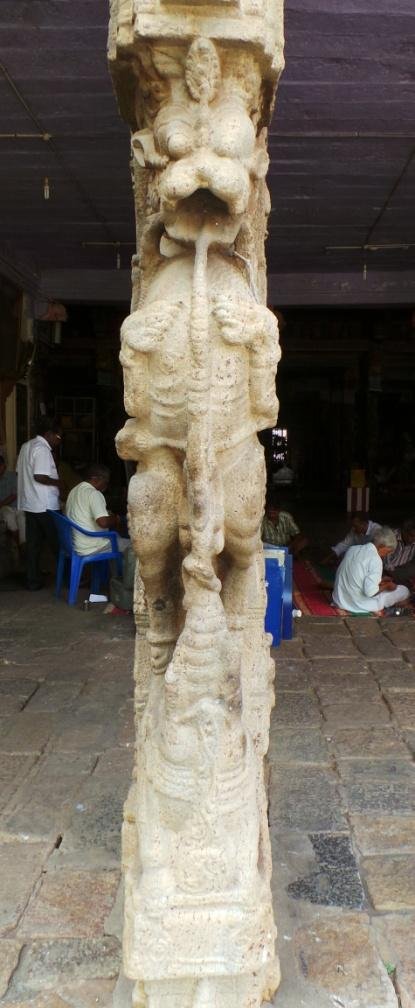 Figure 173a. Yali front view and a soldier riding a Yali (side view ...